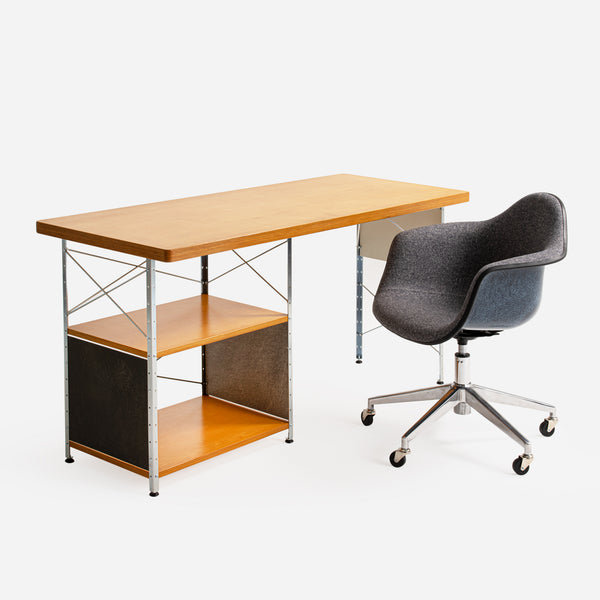 Case Study® Furniture Desk with Fiberglass Panels – Modernica