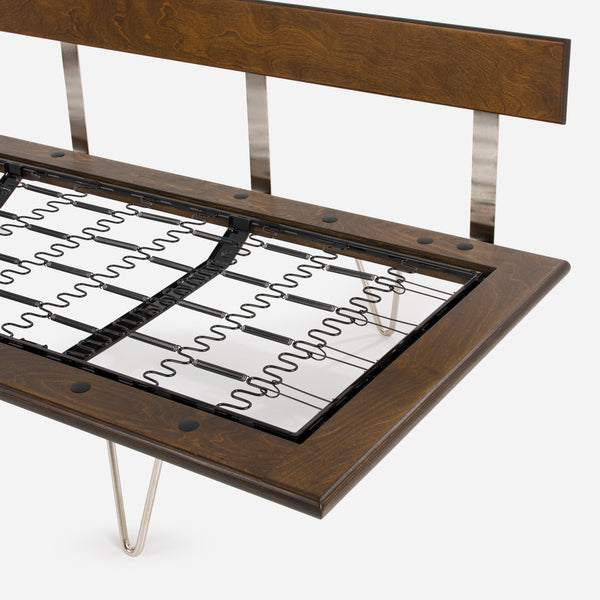 Case Study® Furniture V-Leg Daybed – Modernica Inc